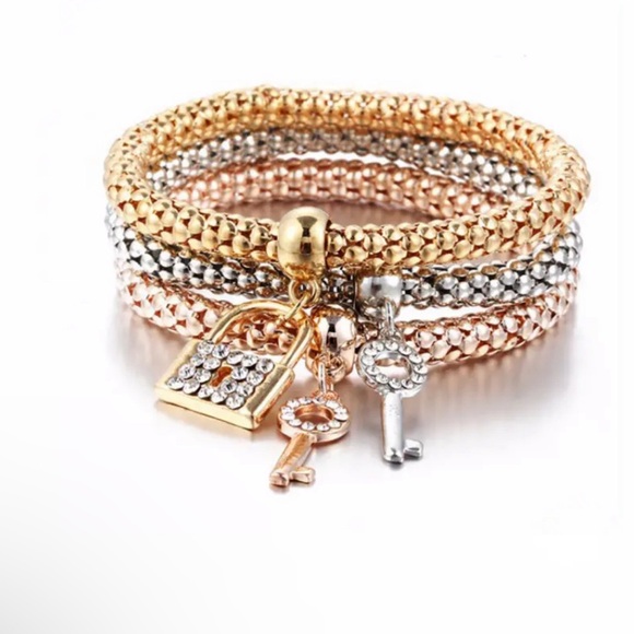 Beginning Boutique | Jewelry | Nwt 3pcs Romantic Lock Key Stackable ...